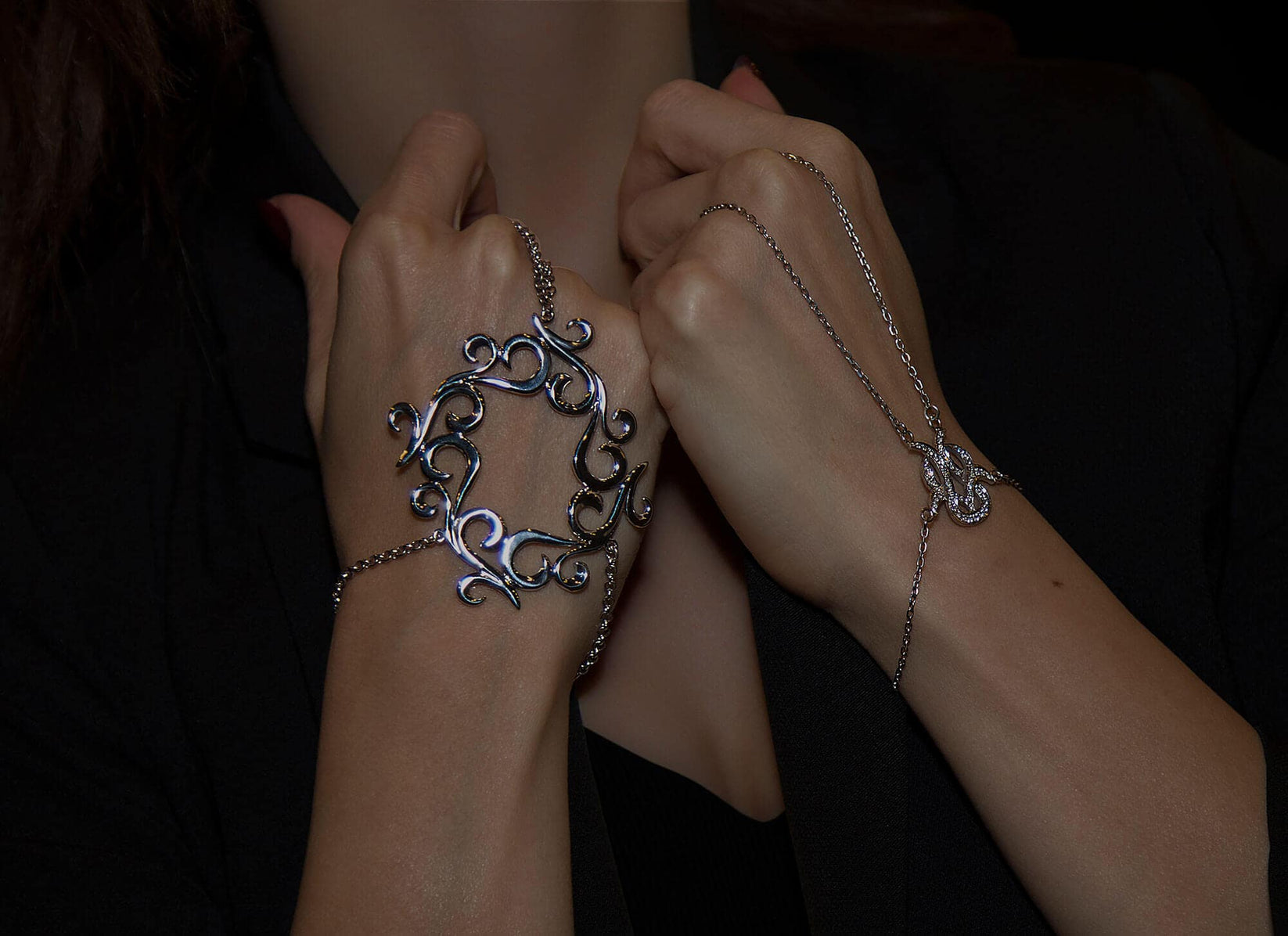 Sterling silver hand chain “Gia”